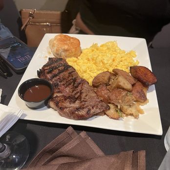 THE SOCIETY RESTAURANT AND LOUNGE - Updated December 2024 - 647 Photos ...