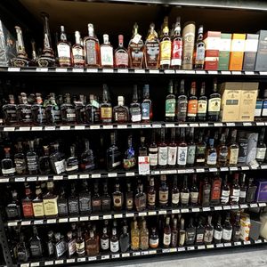 WINE LIBRARY - Updated September 2024 - 48 Photos & 182 Reviews - 586 ...