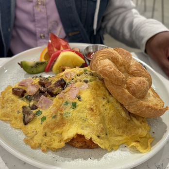 OEB BREAKFAST - VICTORIA - Updated August 2024 - 90 Photos & 17 Reviews ...