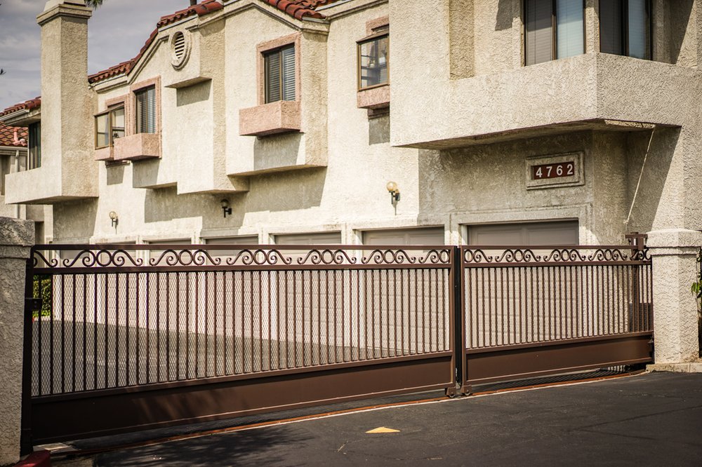 LOCAL GATE & FENCE - Updated March 2025 - 12 Photos - Los Angeles ...