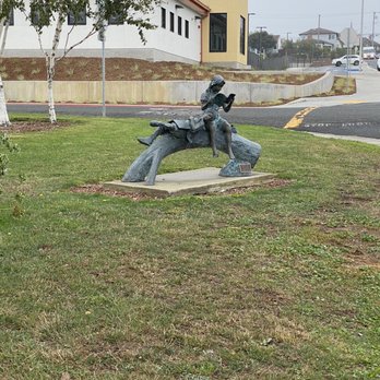 SAN BRUNO PUBLIC LIBRARY - Updated December 2025 - 73 Photos & 33 ...