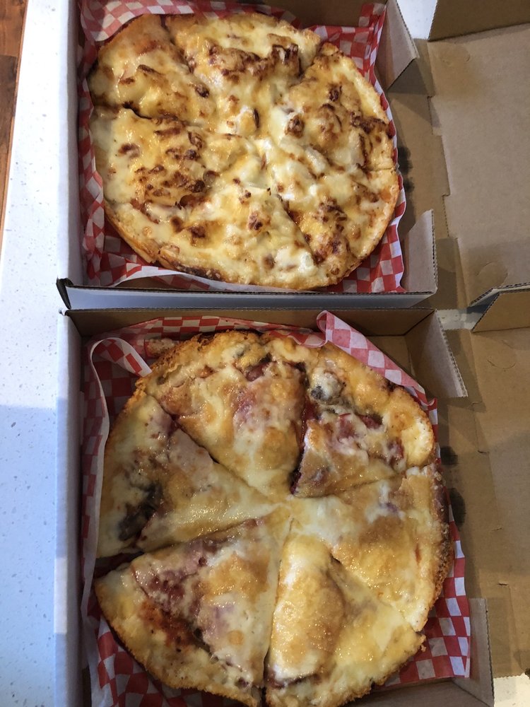 VARSITY PIZZA & SUBS - 18 Reviews - 1-4624 Varsity Drive NW, Calgary ...