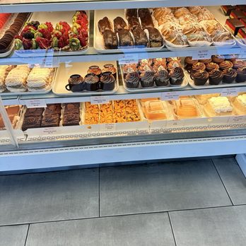 MANAN BAKERY - Updated December 2024 - 1406 Photos & 646 Reviews - 6680 ...