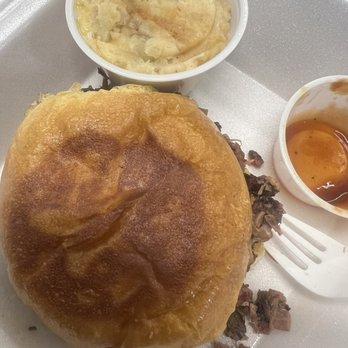 HUG BBQ - Updated January 2026 - 38 Photos & 55 Reviews - 133 Historic ...