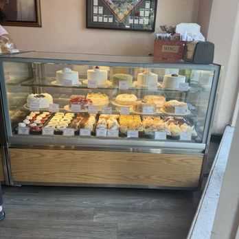 PETERS’ BAKERY - Updated December 2024 - 1991 Photos & 2498 Reviews ...