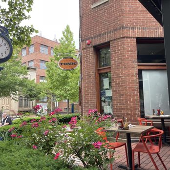 TONIC - Updated December 2025 - 574 Photos & 976 Reviews - 2036 G St NW ...