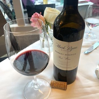 BIS ON MAIN - Updated June 2025 - 415 Photos & 574 Reviews - 10213 Main ...