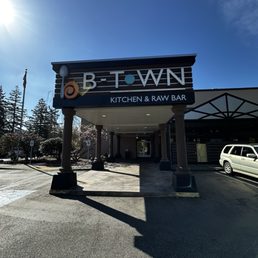 B-TOWN KITCHEN & RAW BAR - Updated December 2025 - 332 Photos & 171 ...