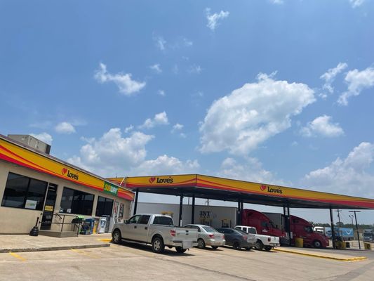 LOVE’S TRAVEL STOP - Updated October 2025 - 33 Photos & 21 Reviews ...