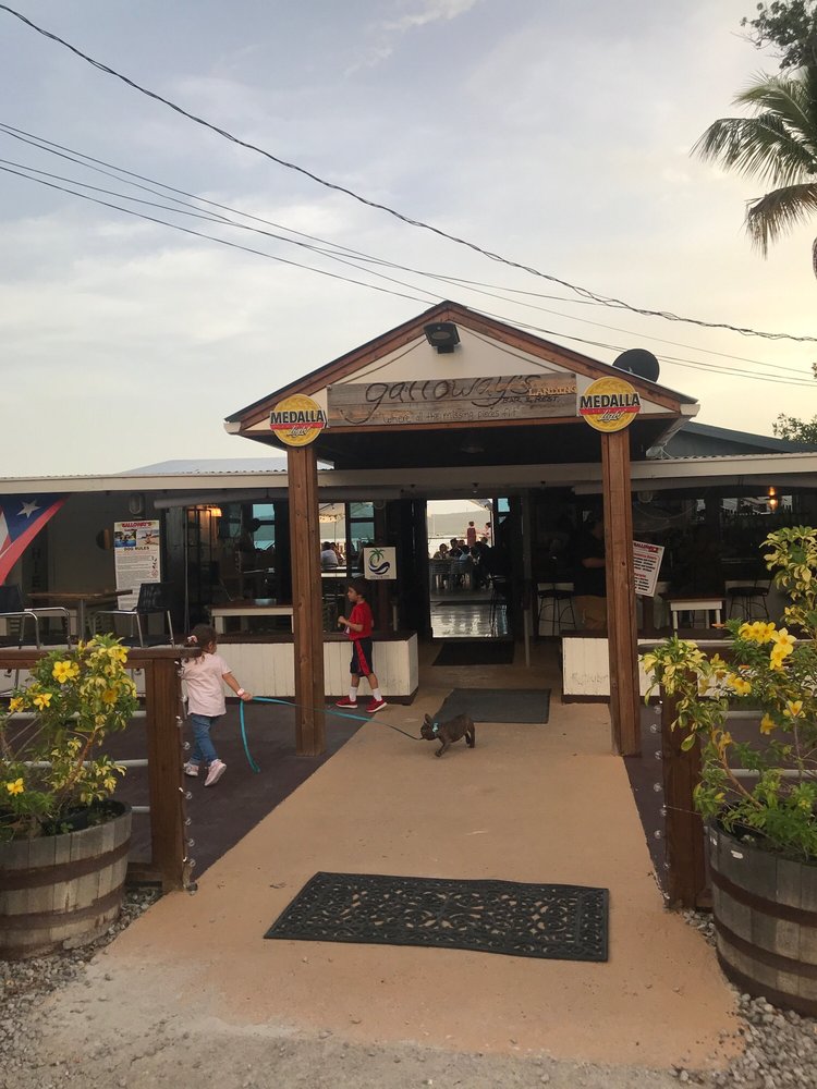 GALLOWAY’S BAR AND RESTAURANT - 32 Photos & 32 Reviews - Calle Jose de ...