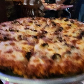 VINO’S PIZZA - Updated June 2025 - 154 Photos & 352 Reviews - 3228 N ...