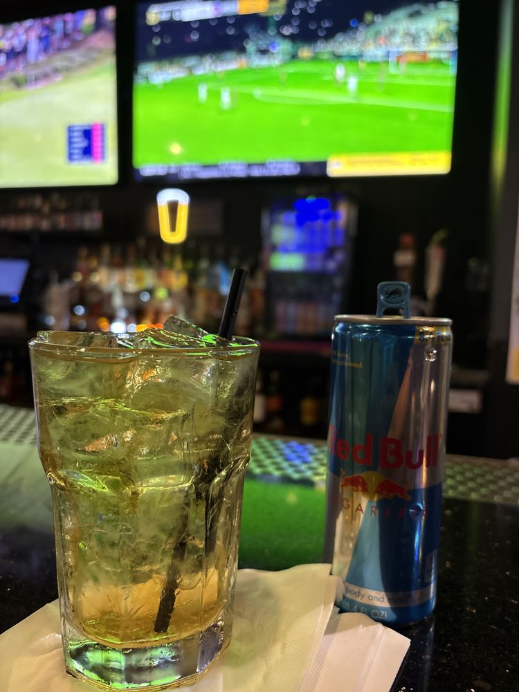 THE HUB SPORTS BAR AND GRILL - Updated August 2025 - 78 Photos & 164 ...