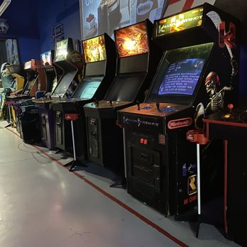 BITBAR - Updated December 2025 - 36 Photos & 57 Reviews - 701 West Elms ...