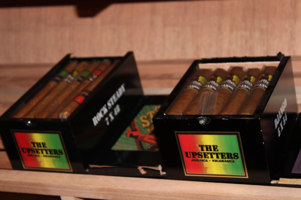 PHENIX FLAMES BAR & GRILL - Updated July 2025 - 17 Photos - 1700 ...