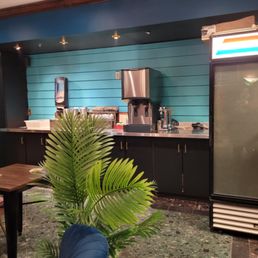 SKELETON BEE - Updated September 2025 - 23 Photos & 10 Reviews - 250 S ...