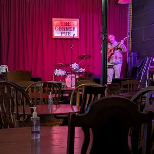 THE GOLDEN RETRIEVER PUB - Updated December 2025 - 15 Photos & 49 ...