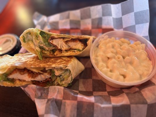 MAIN BIRD HOT CHICKEN - Updated December 2025 - 52 Photos & 52 Reviews ...