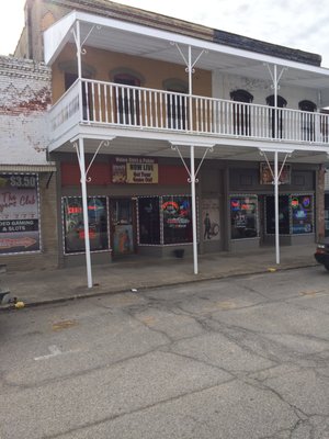 CHANCES R BAR & GRILL - Bars - 113 W Cumberland St, Greenup, IL ...