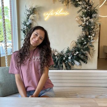 CAFÉ BLANC - Updated December 2024 - 123 Photos & 53 Reviews - 6500 ...