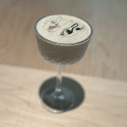 THE RUSTY BEE LOUNGE - Updated June 2025 - 38 Photos & 12 Reviews ...