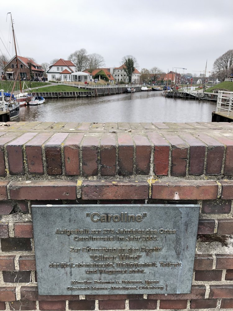 STATUE CAROLINE - Updated April 2024 - Am Hafen West 1, Wittmund ...