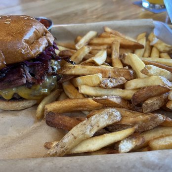 THE DOUBLE BULL TAPHOUSE - Updated January 2025 - 163 Photos & 131 ...