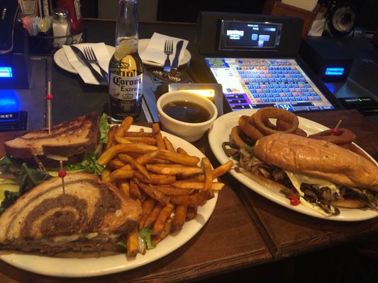 WINCHELL’S PUB & GRILL - 183 Photos & 205 Reviews - Pubs - 199 E Warm ...