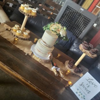 FREEPORT BAKERY - Updated June 2024 - 1231 Photos & 1424 Reviews - 2966 ...