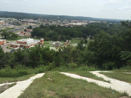 MANHATTAN HILL - Updated May 2026 - Bluemont Dr, Manhattan, Kansas ...