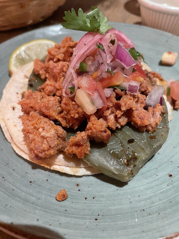 KARISMA - Updated August 2025 - 15 Photos - 114 Avenue Laurier O ...