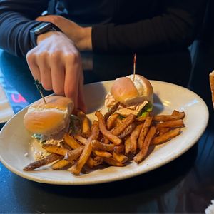 PIKE PLACE BAR & GRILL - Updated November 2024 - 341 Photos & 574 ...