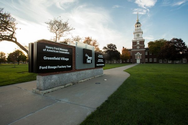 GIANT SCREEN EXPERIENCE - Updated March 2025 - 28 Photos & 38 Reviews ...