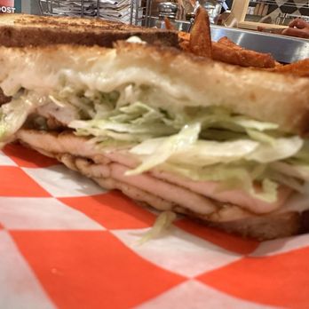 BROADWAY DINER - Updated October 2025 - 200 Photos & 265 Reviews - 1075 ...