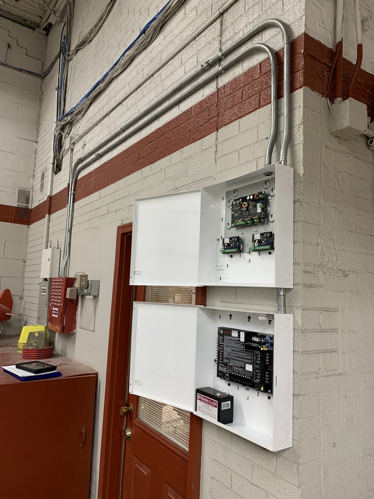 ILLINOIS ALARM SERVICE - Updated December 2025 - 11 Photos - 7340 W ...