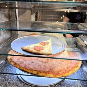 FULL MOON PIZZA - Updated January 2026 - 23 Photos & 23 Reviews - 26 ...