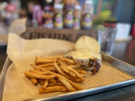 THE FISHIN’ PIG - Updated 2024 - 738 Photos & 381 Reviews - 119 W 25th ...