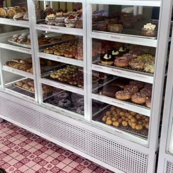 FRIENDLY DONUTS - Updated August 2024 - 2915 Photos & 1557 Reviews ...