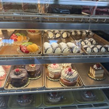 ELIZABETH BAKERY - Updated October 2025 - 205 Photos & 286 Reviews ...