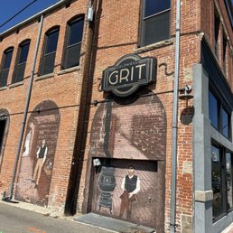 GRIT 2C - Updated December 2025 - 181 Photos & 260 Reviews - 212 S ...