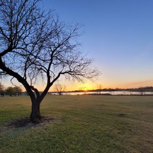 GAREY PARK - Updated August 2025 - 64 Photos & 43 Reviews - 6450 RM ...