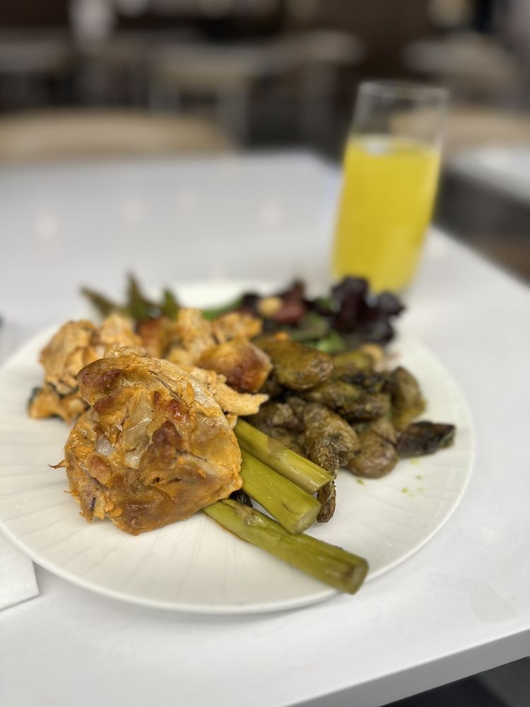 THE CENTURION LOUNGE - Updated July 2024 - 2096 Photos & 832 Reviews ...
