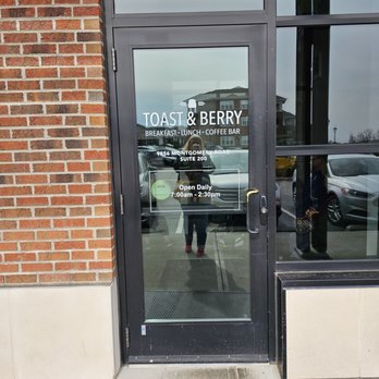 TOAST & BERRY - 354 Photos & 311 Reviews - 9856 Montgomery Rd ...