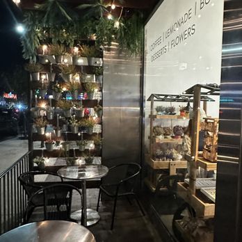 MINI MONSTER CAFE - Updated July 2024 - 1711 Photos & 783 Reviews ...