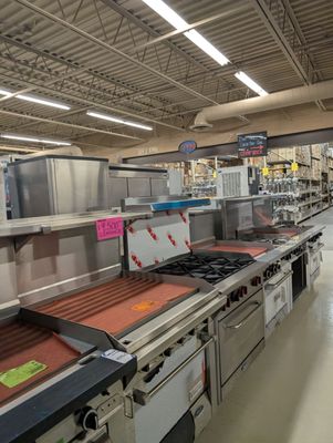 NELLA CUTLERY - Updated June 2026 - 17 Photos - 1255 Fewster Drive ...