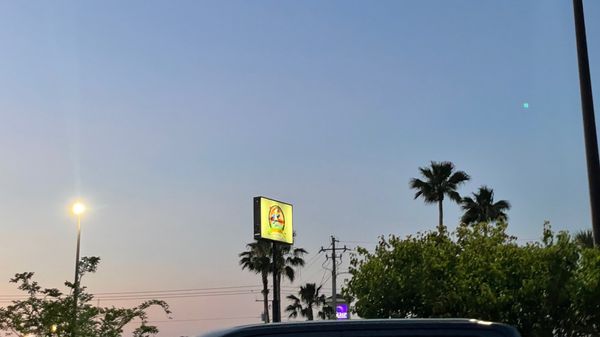 TOUCANS ALE HOUSE - Updated May 2025 - 126 Photos & 268 Reviews - 2450 ...