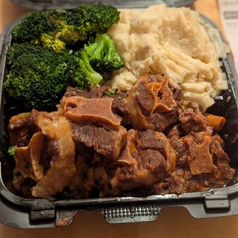 COOKLYN EATS - Updated December 2025 - 53 Photos & 28 Reviews - 1140 ...