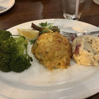 G & M RESTAURANT & LOUNGE - Updated January 2025 - 2756 Photos & 3529 ...