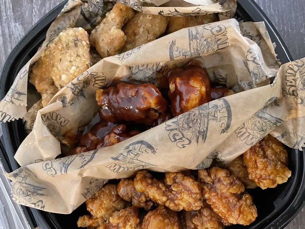 WINGS ETC - Updated July 2025 - 90 Photos & 67 Reviews - 1788 Old US 23 ...