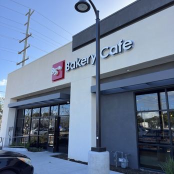 85°C BAKERY CAFE-SIMI VALLEY - Updated July 2024 - 132 Photos & 86 ...