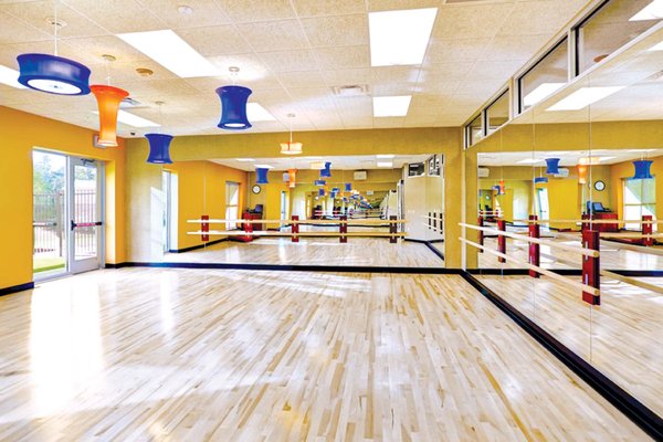 LIFE TIME - Updated January 2026 - 68 Photos & 151 Reviews - 10 Van ...